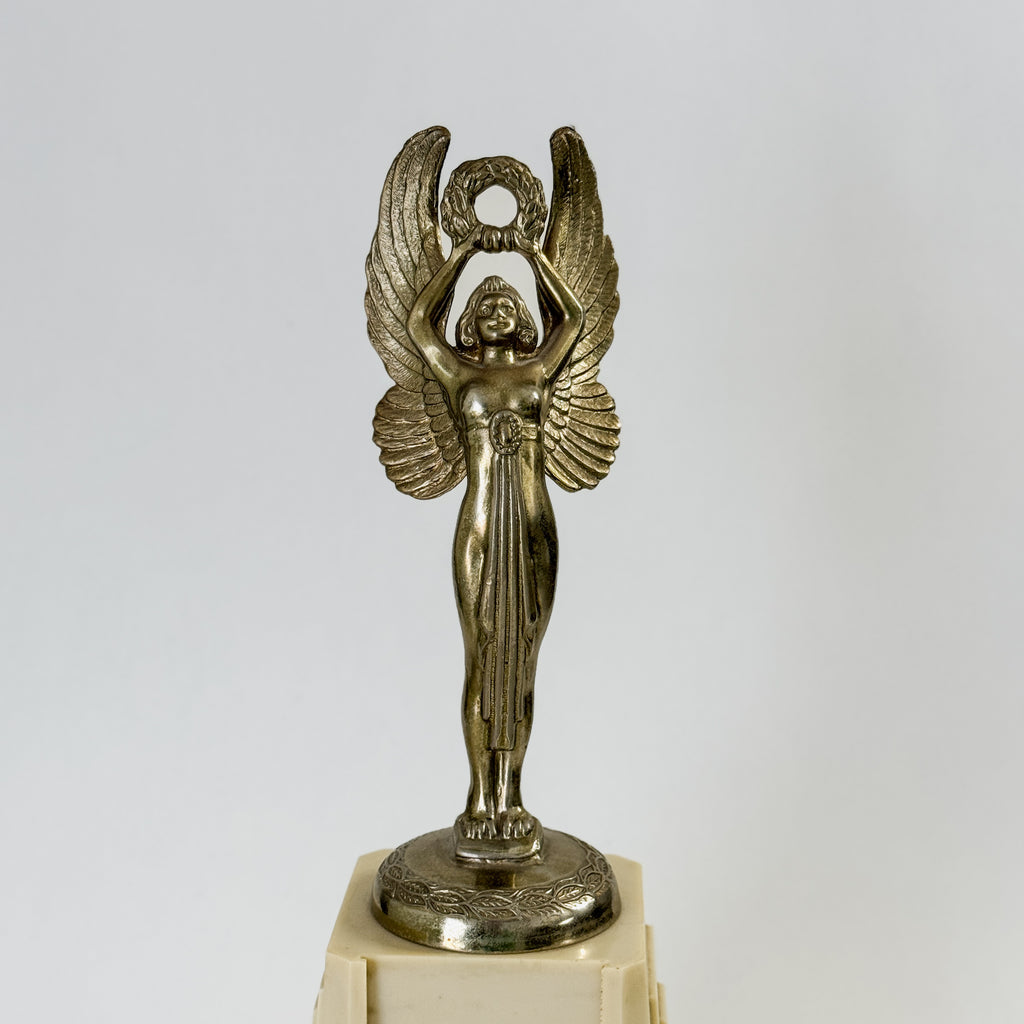 Vintage Lady Trophy. – Oliver and Rust