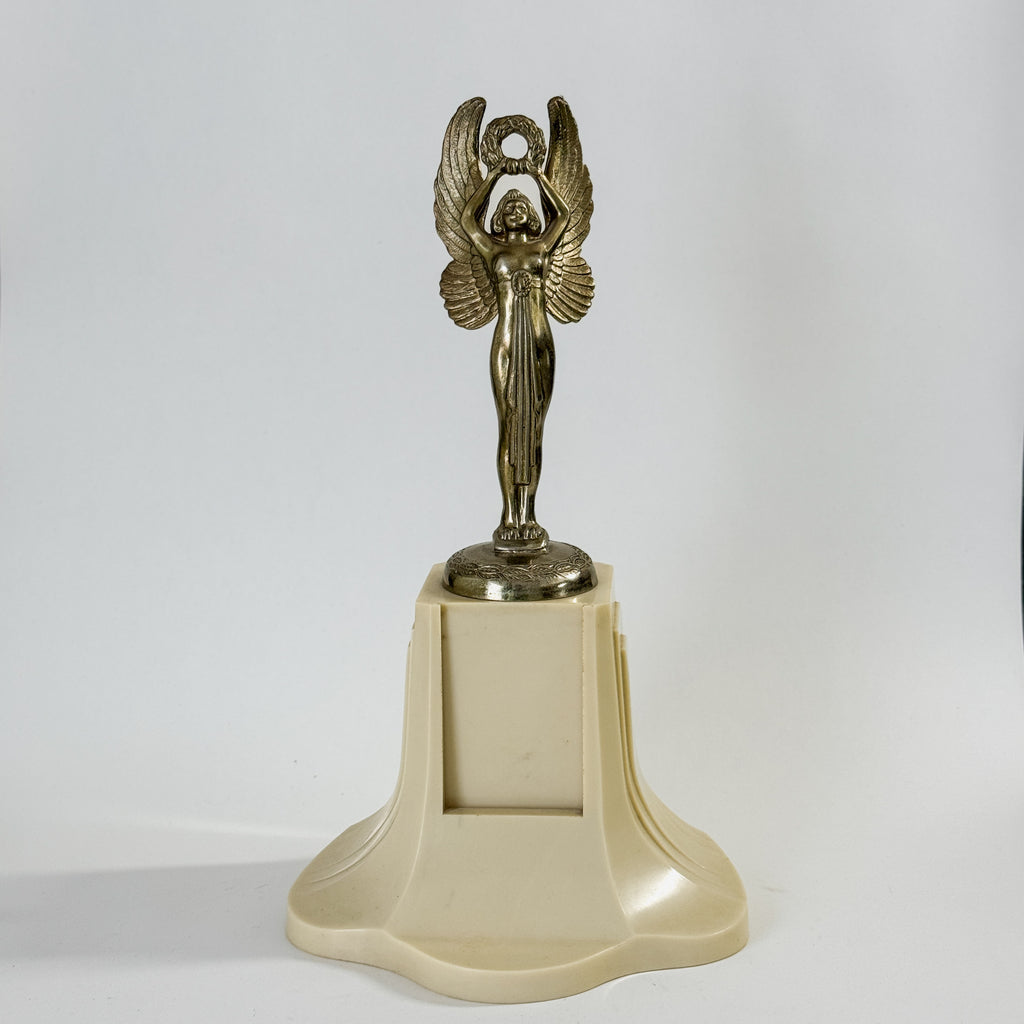 Vintage Lady Trophy. – Oliver and Rust